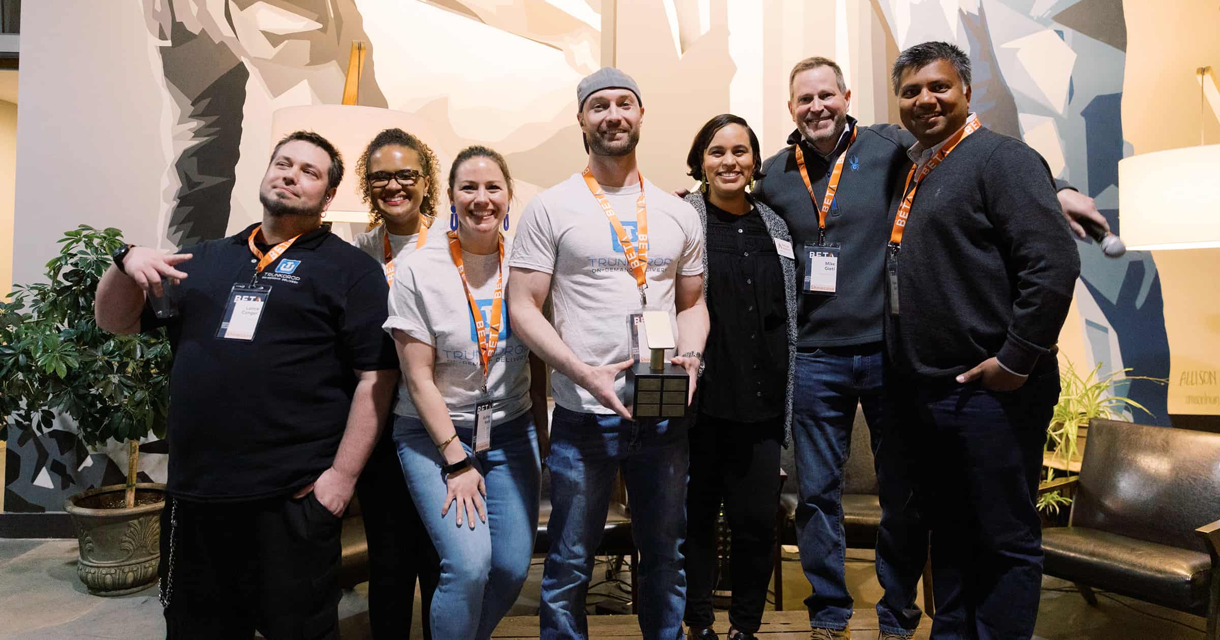 Golden iPod Spotlight - Trunkdrop